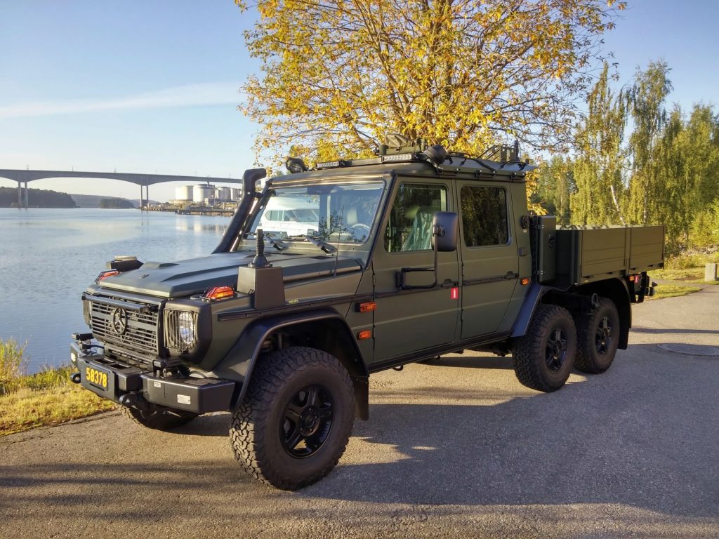 Mercedes-Benz G-Klasse G 300 CDI 6X6 mit Doppelkabine für Schweden