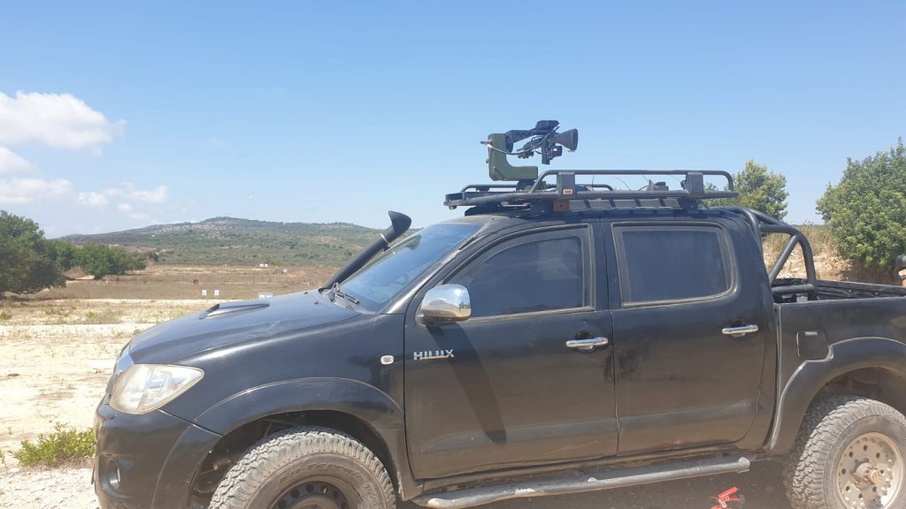 Erstmalig Smash Hopper auf taktischem 4x4 Fahrzeug gezeigt