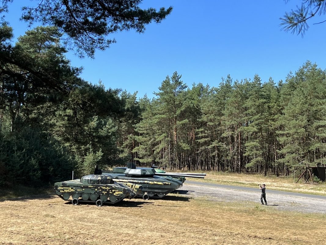 Mobile models of Russian tanks for gunnery training