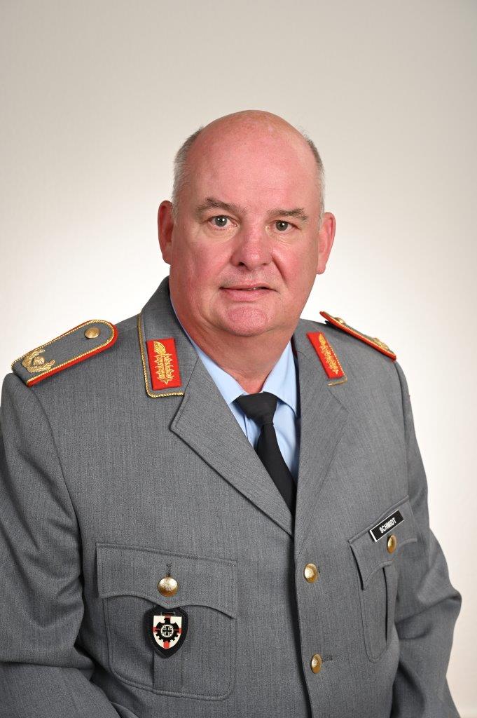 Asked Brigadier General Jürgen Schmidt, Head of Combat at BAAINBw