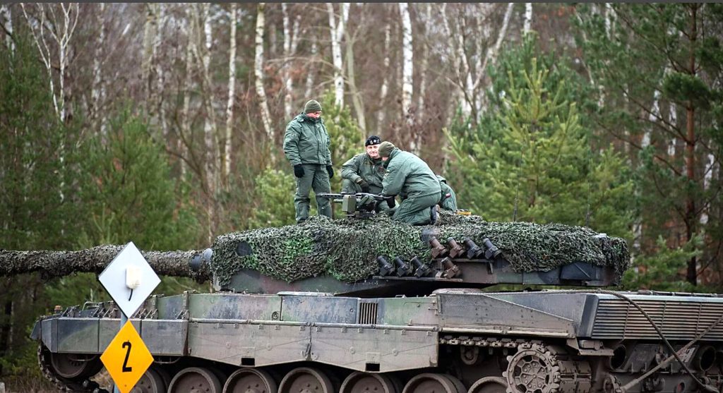 Ausbildung der ukrainischen Panzerbesatzungen am Leopard 2