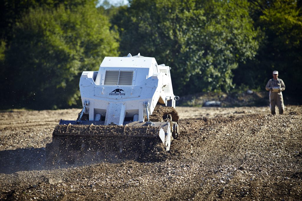 Switzerland delivers DIGGER E-250 mine clearance device to Ukraine