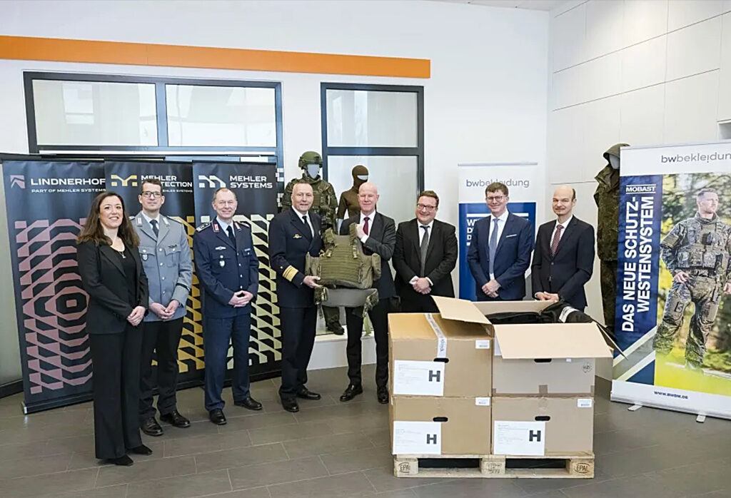 Das 100.000ste ballistische Schutzwesten-System MOBAST an die ...