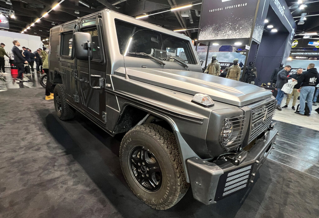 G-Klasse mit Sonderschutz unter dem Namen Enok Light vorgestellt