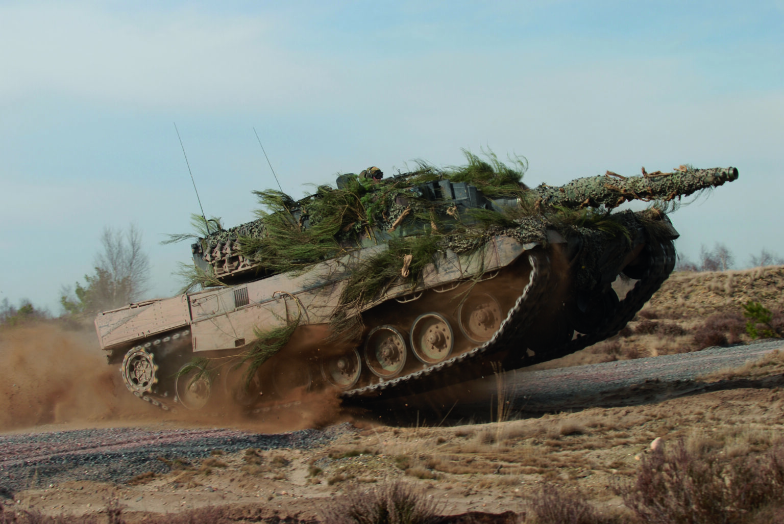Leopard 2 main battle tank: capability requirements and system ...