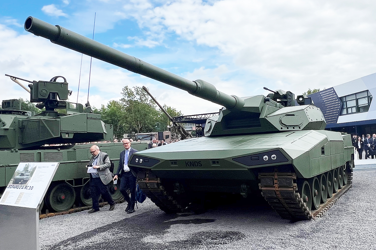 Leopard New German Panzer Battalion Receives First Leopard 2A6s