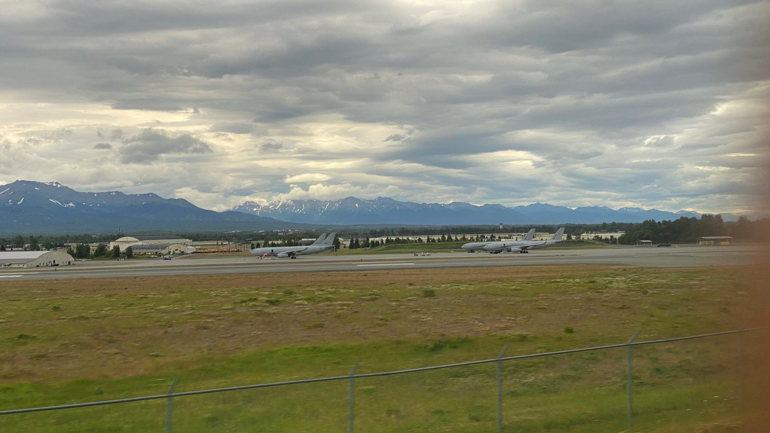 Mit sechs Tankern und 16 Kampfflugzeugen an den Pazifik
