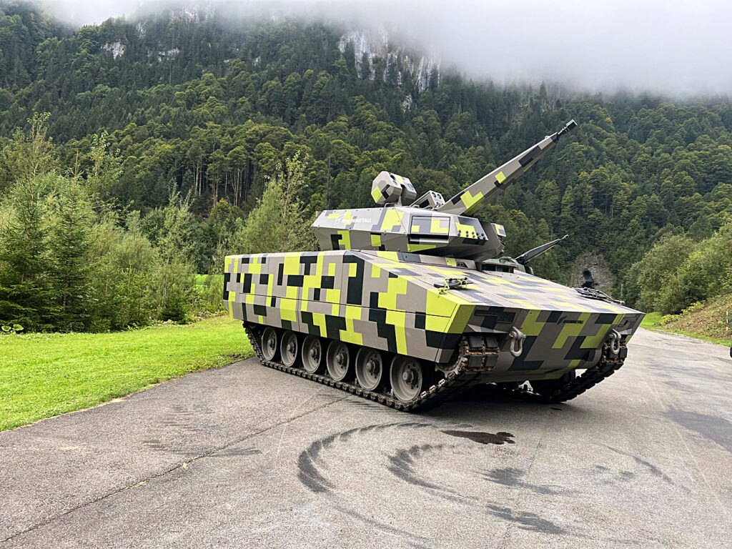 Das mobile Flugabwehrsystem Skyranger in Action