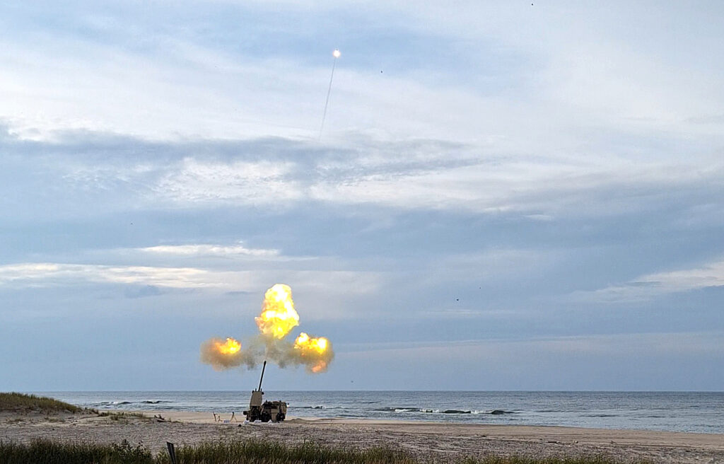 Weitschüsse mit Artilleriesystem CAESAR 8x8