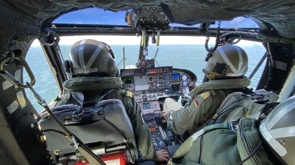 Spezialisierte Flugausbildung für NH90-Piloten der Marine unter Vertrag
