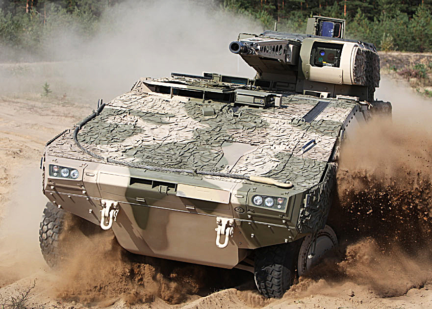 Rollout der ersten Radhaubitze RCH 155 für die Ukraine