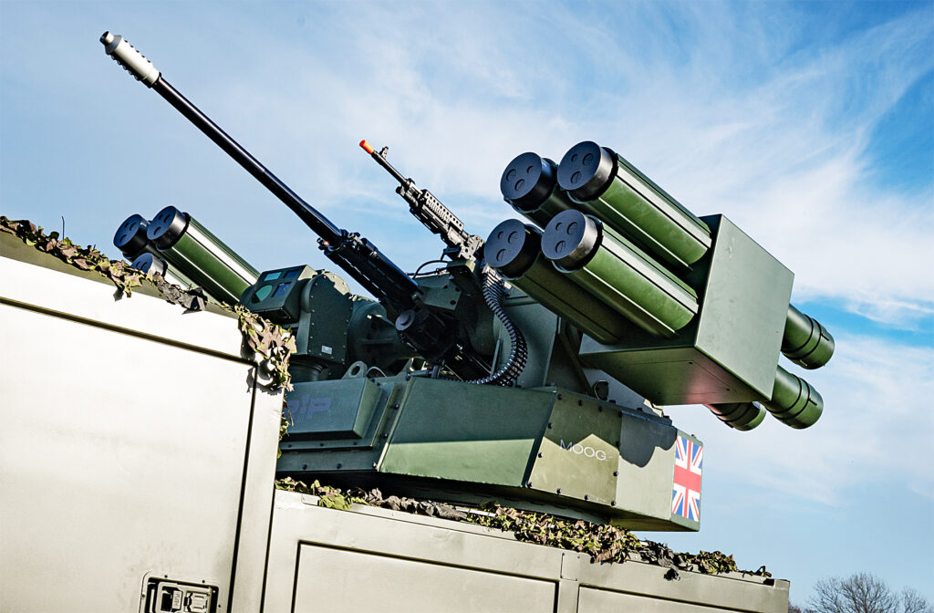 Rekonfigurierbare Waffenplattform auf zwei Trägerfahrzeugen vorgestellt