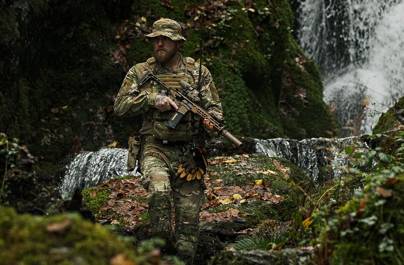 Arktis Ltd stellt neue Kampfbekleidung „Contact“ vor
