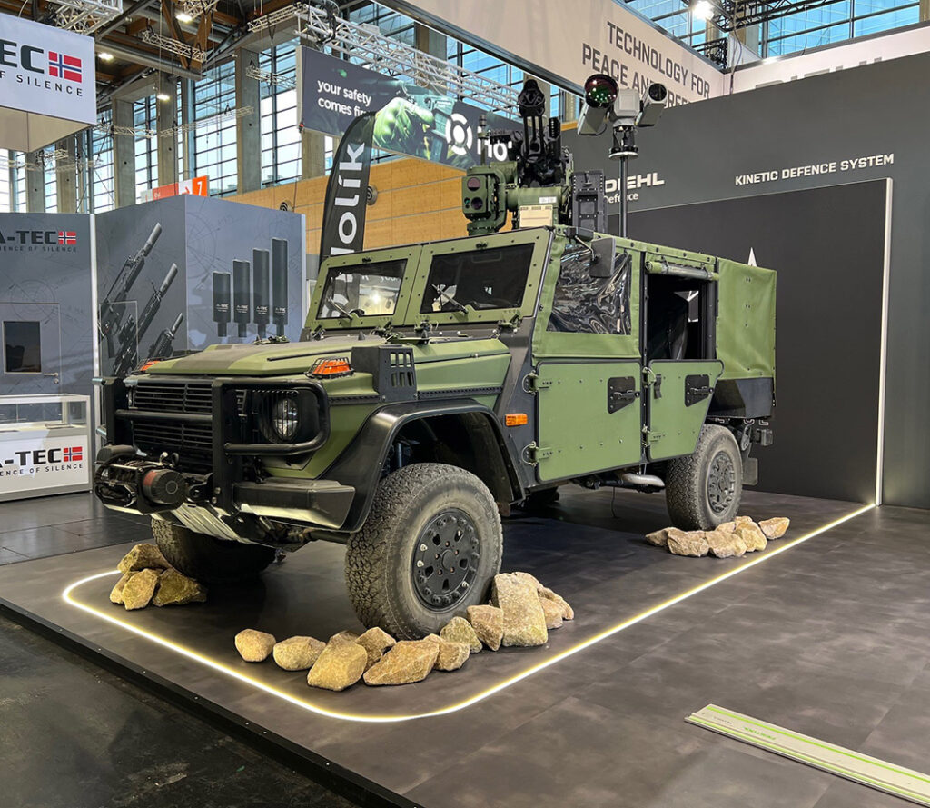 Elektrisch angetriebener Flugkörper CICADA im Drohnenabwehrsystem Sky ...