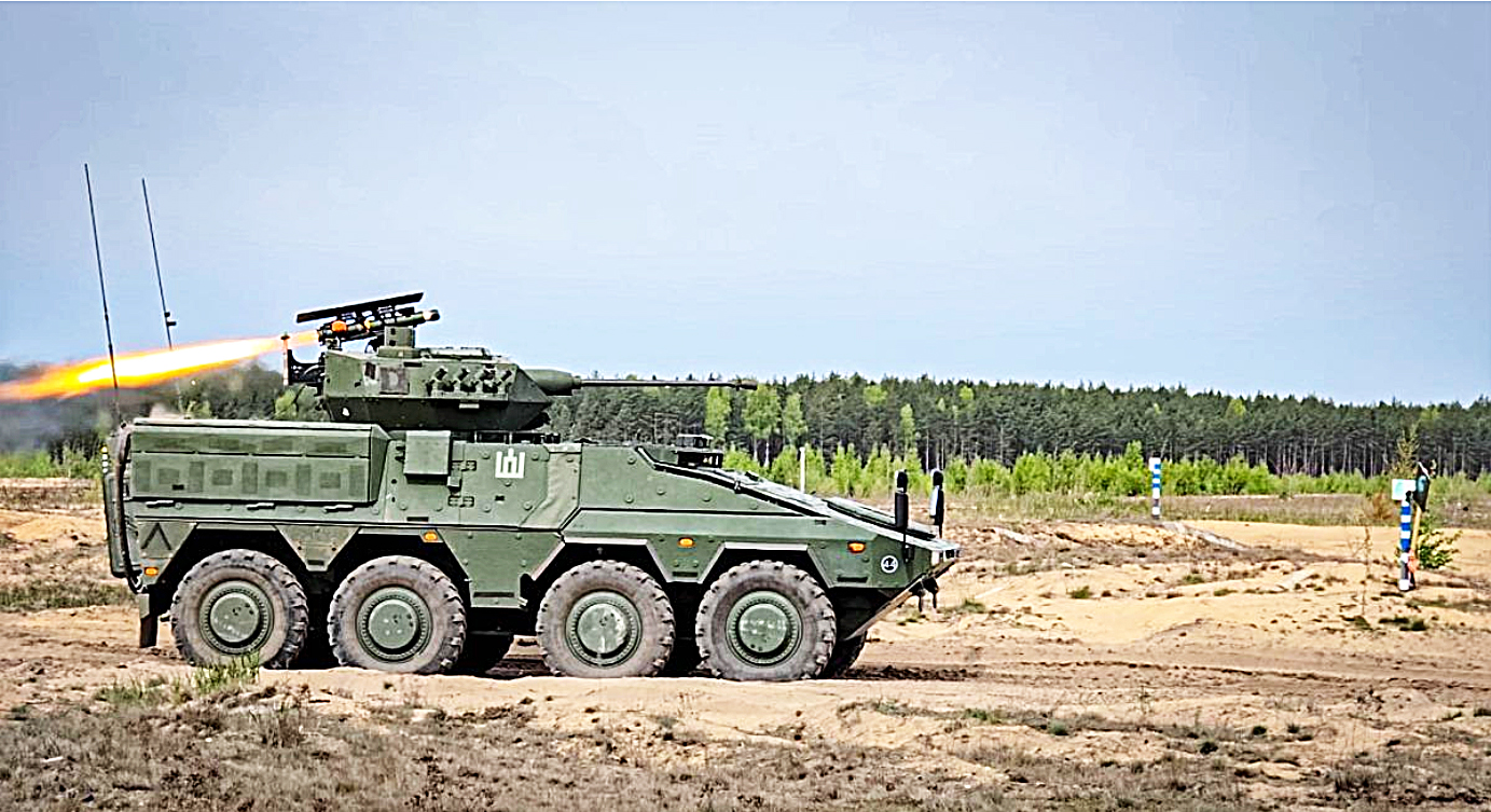 Truppe schießt erstmals den Panzerabwehrlenkflugkörper Spike LR2 vom Boxer