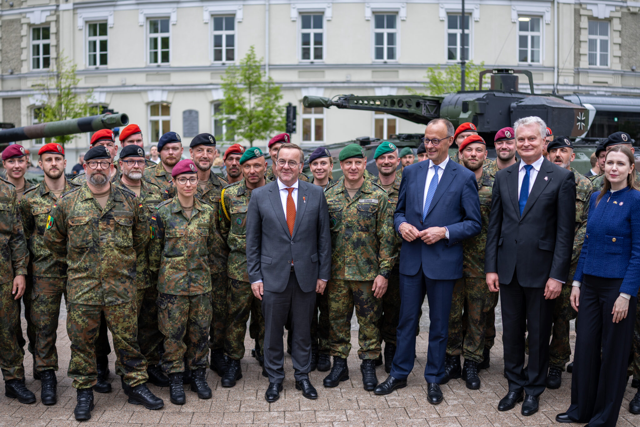 Merz und Pistorius In Vilnius: Panzerbrigade 45 als Symbol für deutsche ...