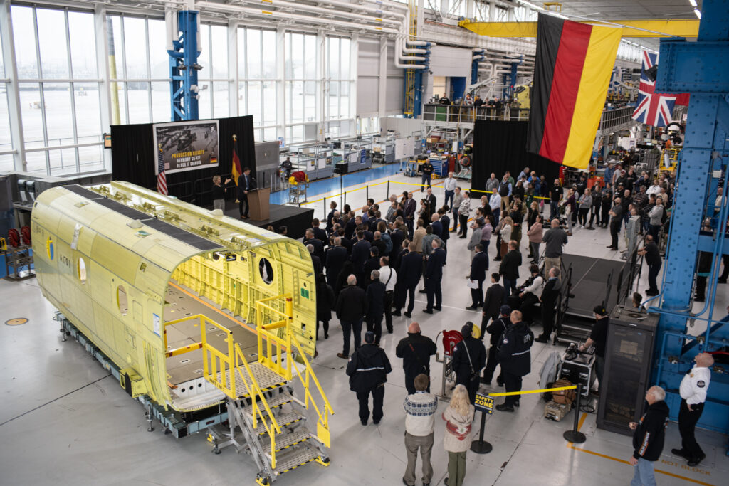 Der Schwere Transporthubschrauber Chinook